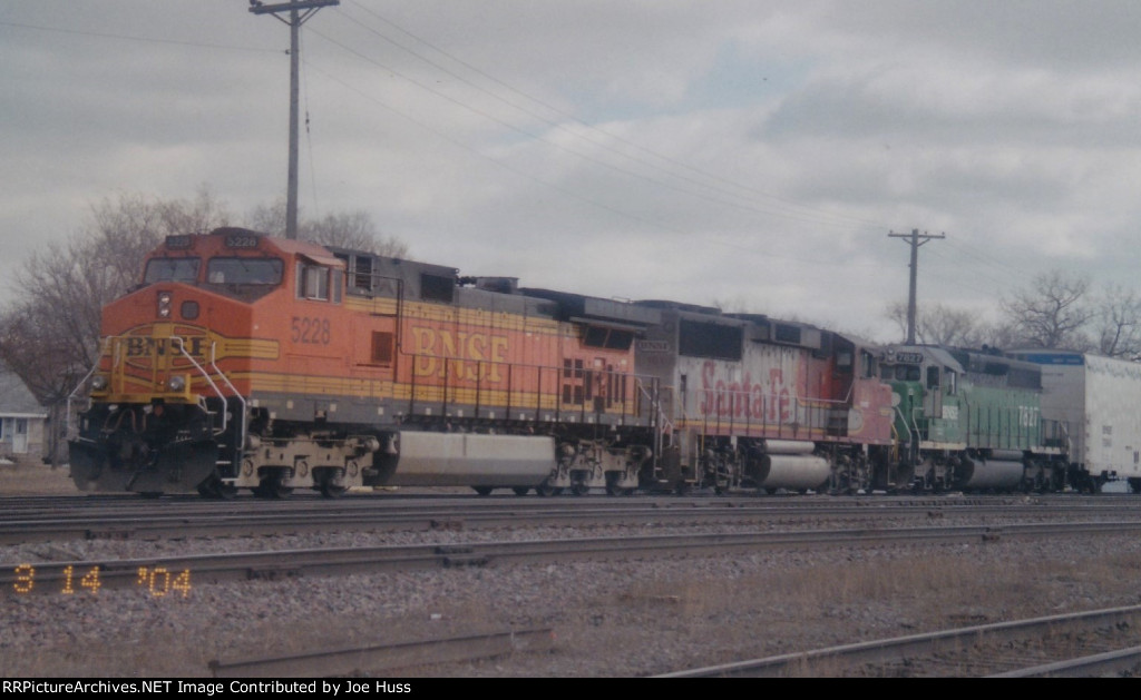 BNSF 5228 West